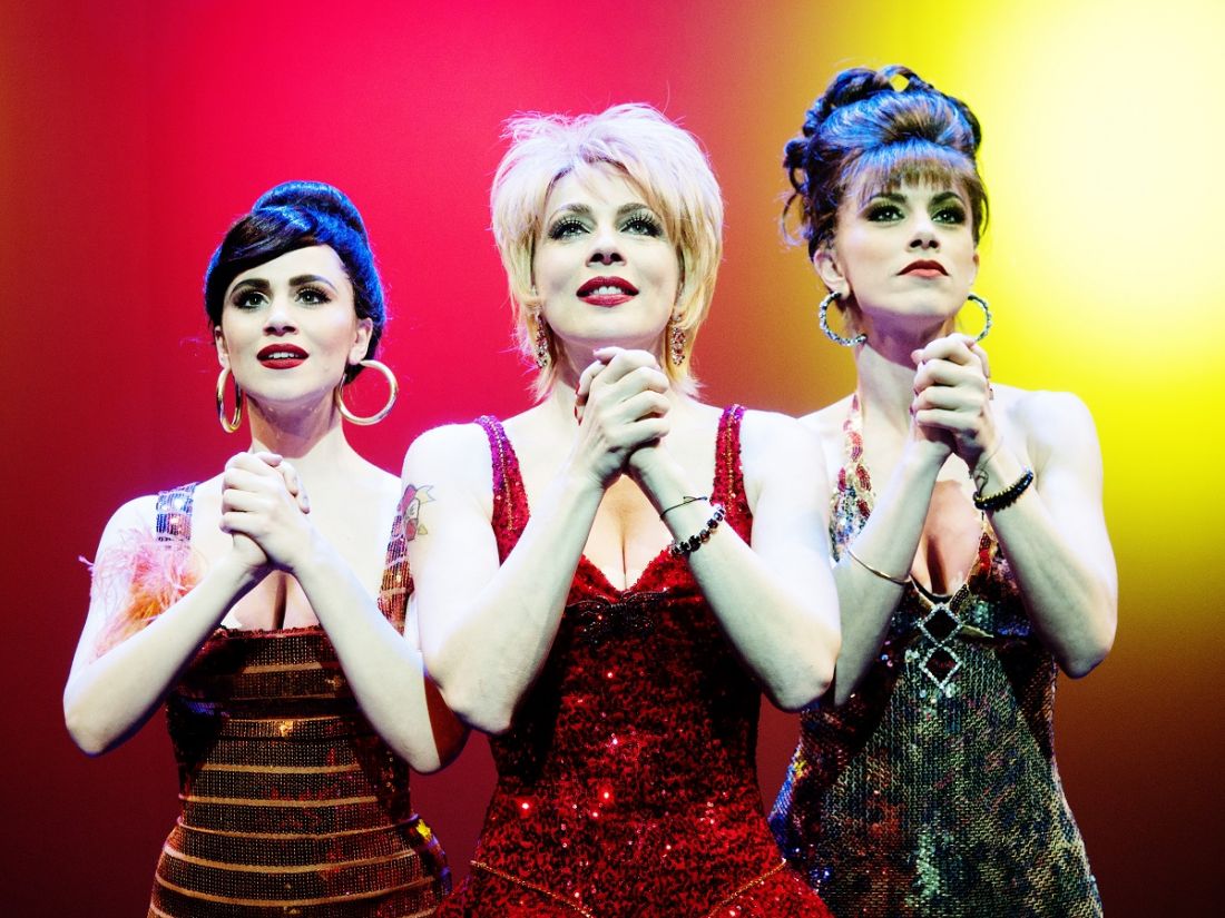 Το πολυβραβευμένο musical του Broadway “Sweet Charity” επέστρεψε στην ...