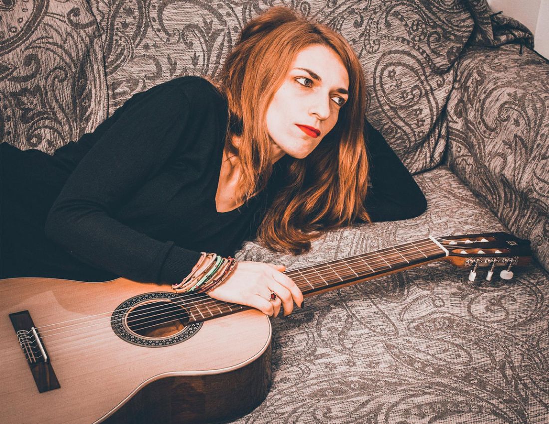 Η Μαρία Βούλγαρη live στην Galerie Δημιουργών... - MusicCorner.gr