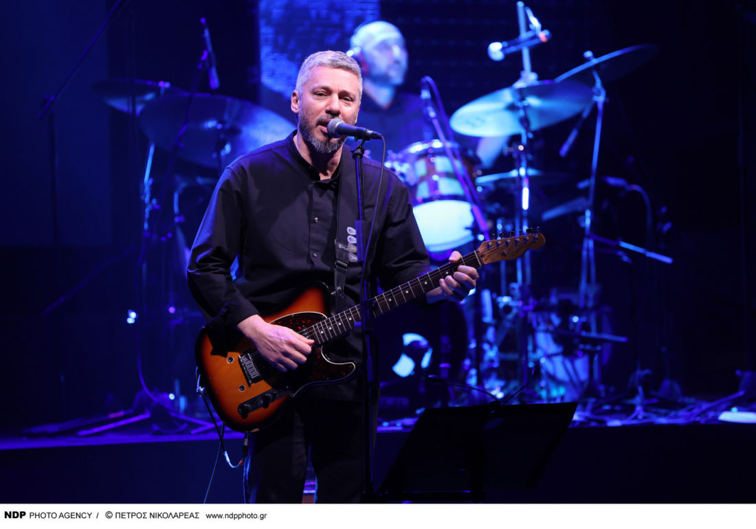 Πρεμιέρα & παράταση εμφανίσεων για τον Αλκίνοο Ιωαννίδη στο Vox ...